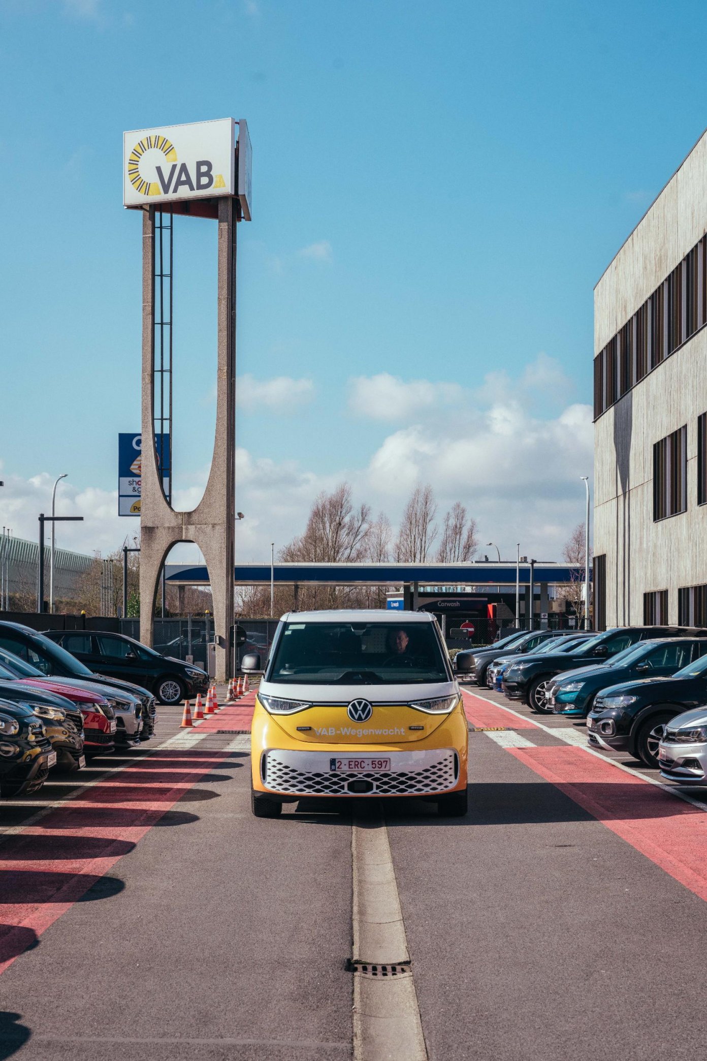 Elektrisch VAB-busje nu mét zonnepaneel | VAB-Magazine